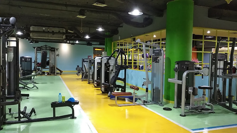 Fitness One Revo Town, Kota Bekasi - Fitnesloka